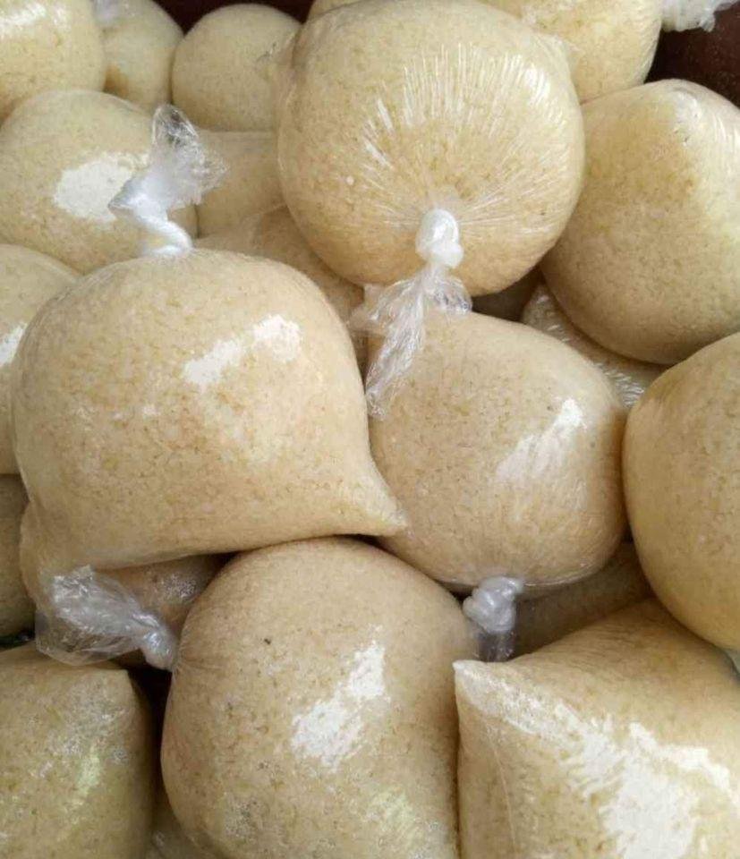 Tout savoir sur l'Attiéké, la semoule de manioc sans Gluten!